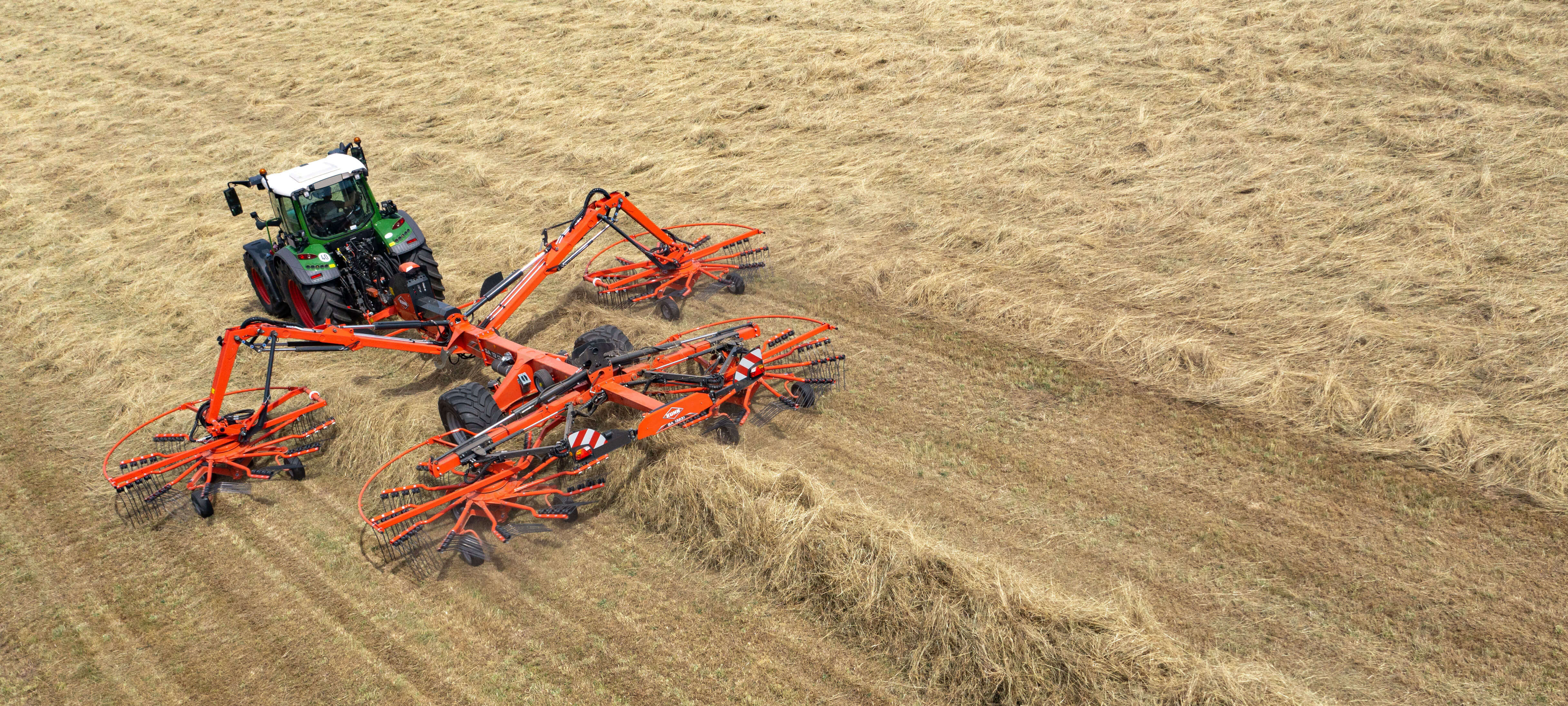 KUHN GA 13231 & GA 15231 Quad-Rotor Rotary Rakes | KUHN