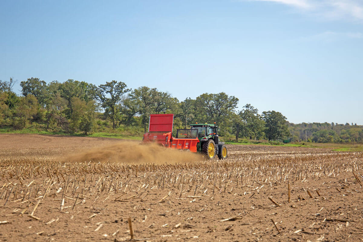 Apron Box Manure Spreaders | KUHN
