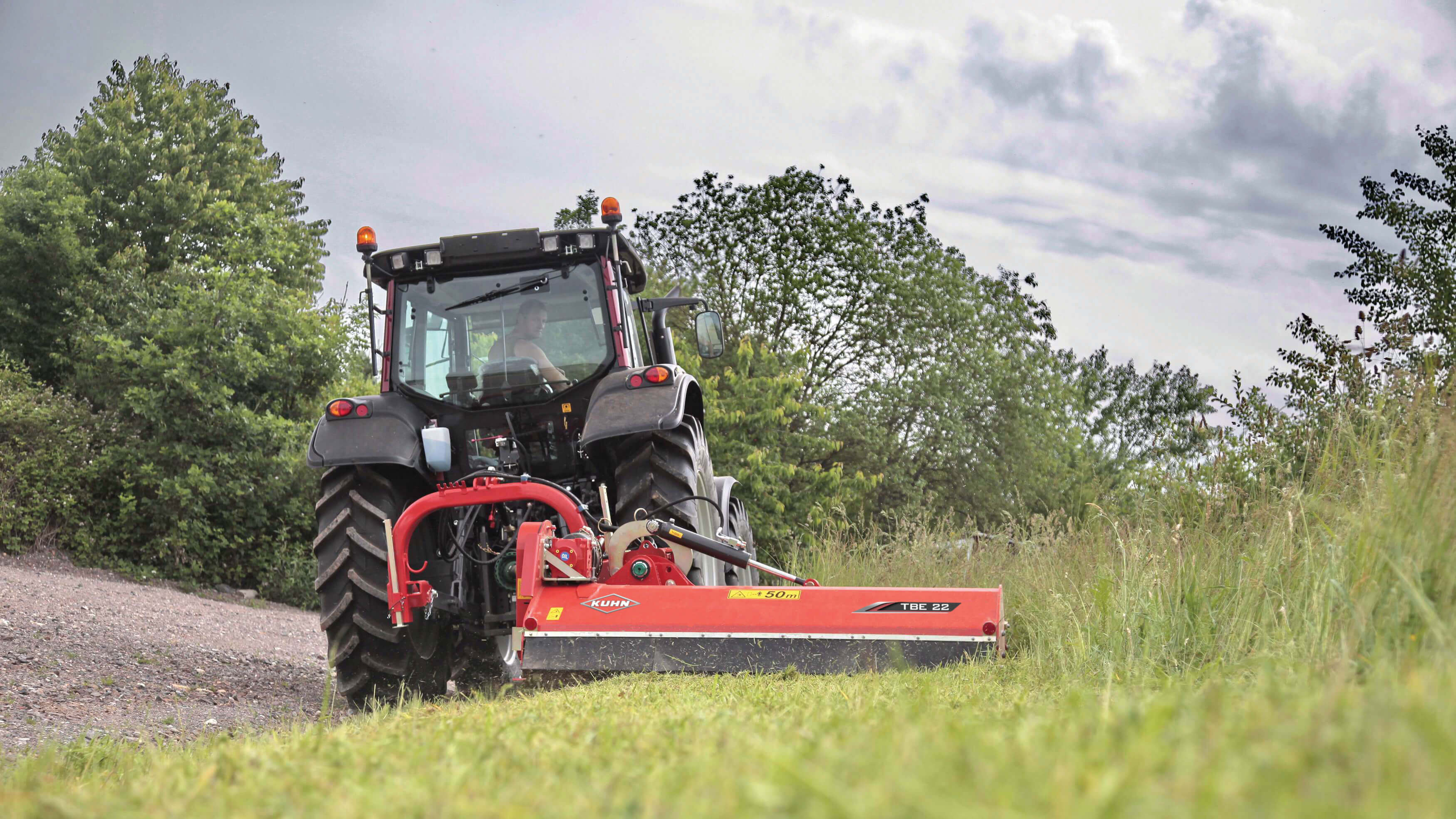 KUHN TBE 22 Offset Landscape Mower | KUHN
