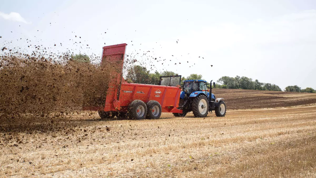 PS 270 & 280 Apron Box Manure Spreaders | KUHN